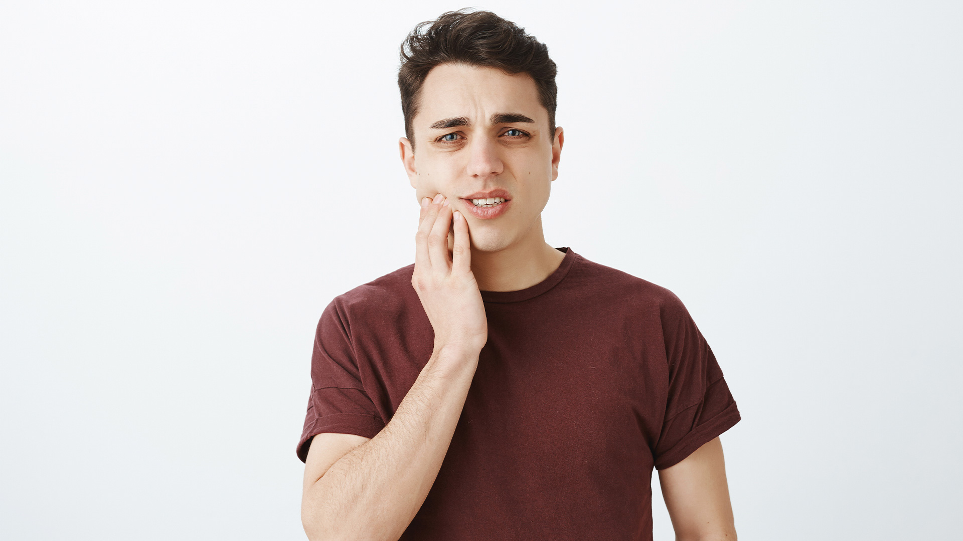 Severe Toothache: Causes and Treatments - Avra Dental